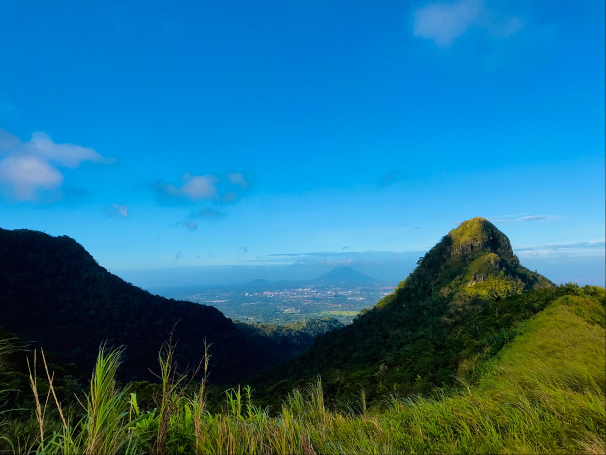 Hiking in Batangas - Mountains PH