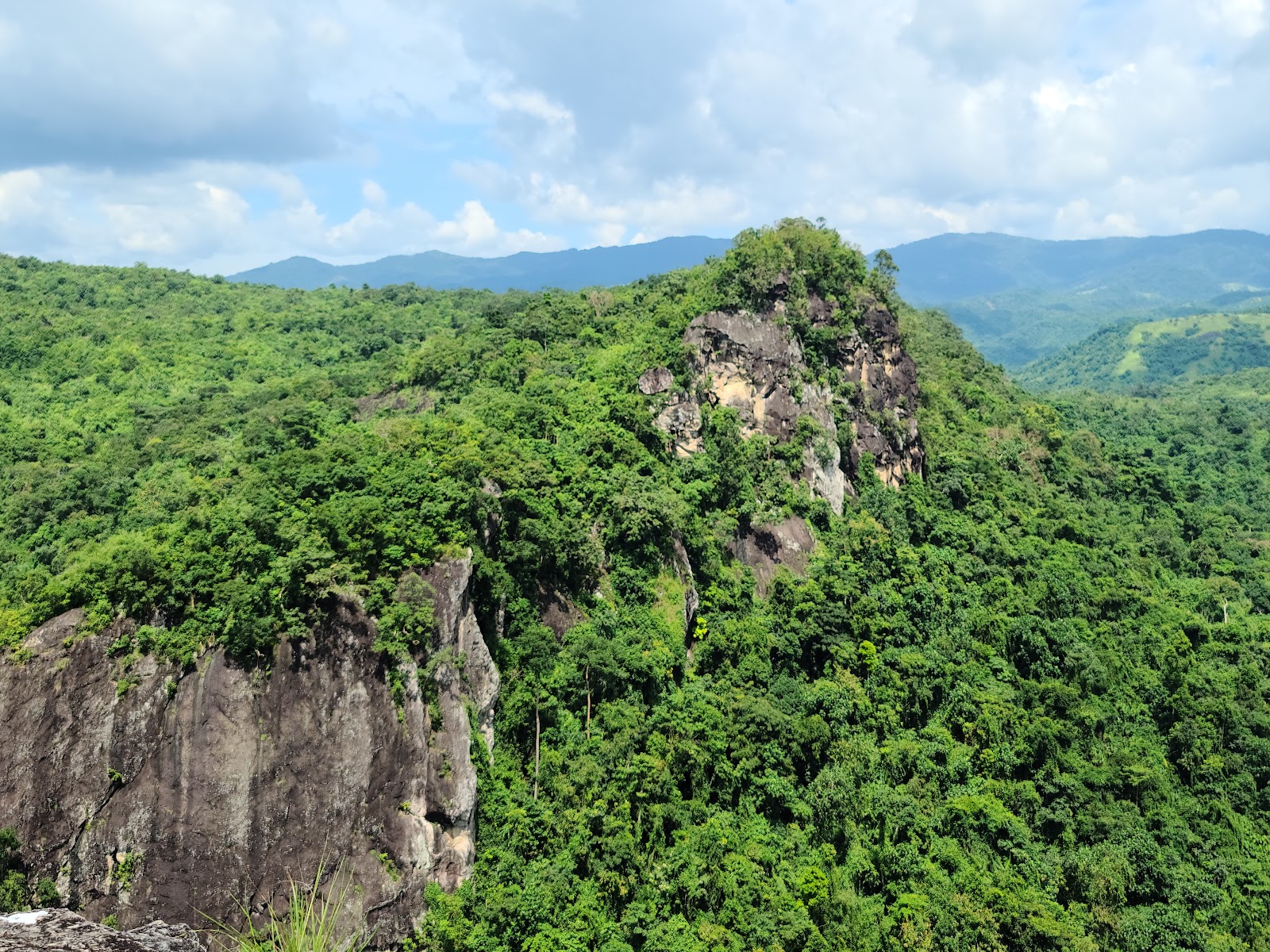 Hiking in San Miguel, Bulacan - Mountains PH